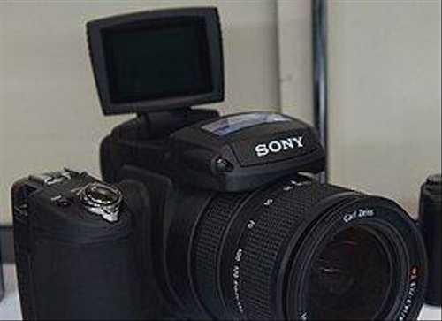 Sony Cyber-Shot DSC-R1 Carl Zeiss