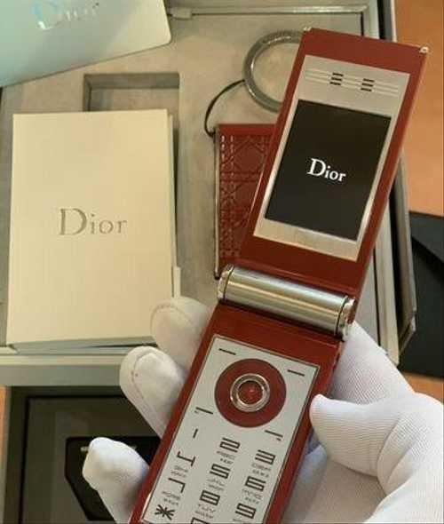 Original phone. Телефон Dior. Dior Christian телефон. Фото на телефона диор. 30 Montagne Dior Phone Holder.