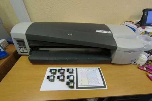 Два рабочих широкоформ. принтера HP DesignJet 111