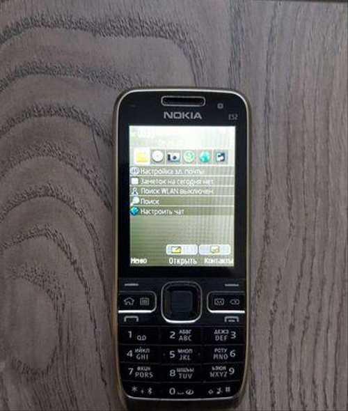 Телефон Nokia E52