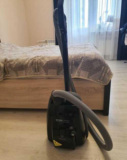 Пылесос Bork V703