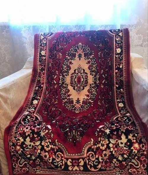 Одна ковровая накидка на кресло 64х135 см, Турция
