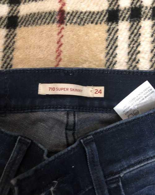 Джинсы Levis