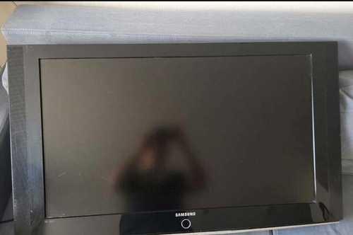 Телевизор Samsung б/у 40" (108х63,5 см)