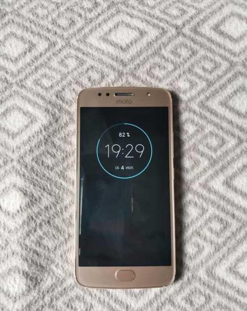 Motorola Moto G5S золотистый