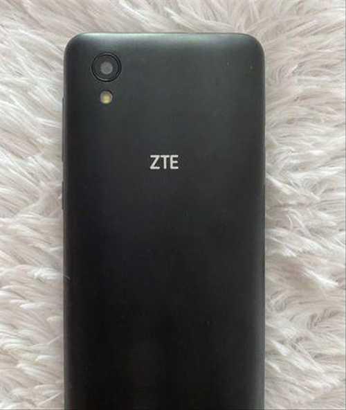 Телефон Zte Blade L8
