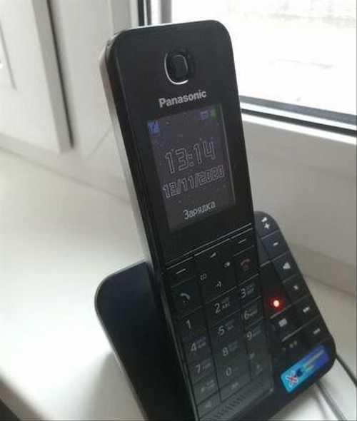 Радиотелефон с автоответчиком Panasonic KX-TGH220