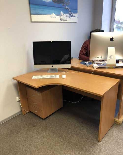 Угловой офисный стол цвет ольха 140x90-60 см