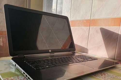 HP Pavilion 17 Silver 17.3/R7/8GB/1000GB