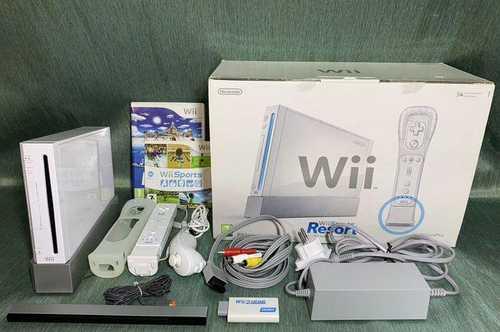 Nintendo Wii в отличном состоянии с коробкой