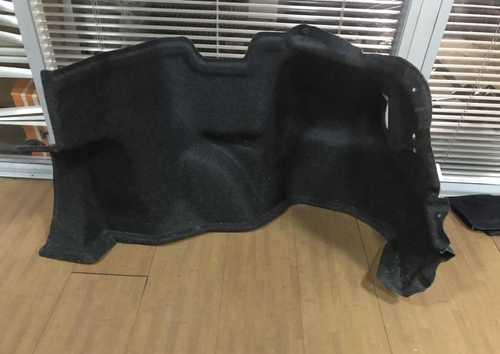 Обшивка багажника правая Toyota Camry v50