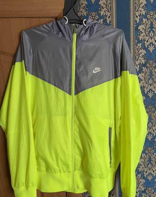 Ветровка Nike Windrunner