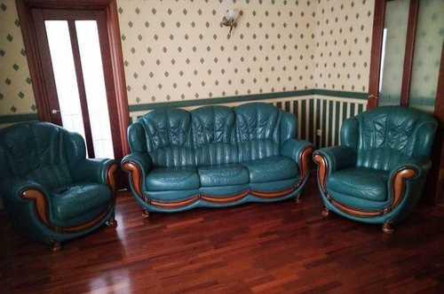 Кожаные диван и два кресла Satis (Италия)