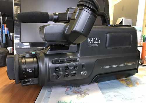 Ретро видеокамера вхс Panasonic M25