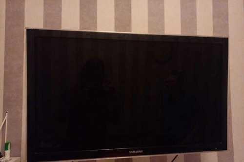 Телевизор Samsung UE32D5000PW 33''