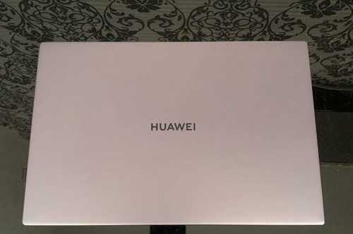 Почти новый ноутбук huawei