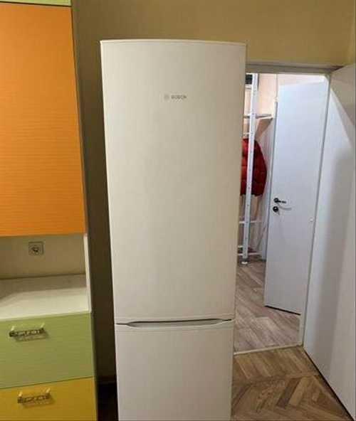 Холодильник Bosch KGS39Y37/03