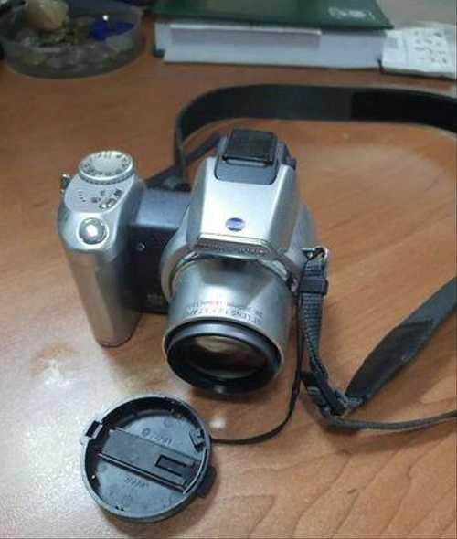 Цифровой фотоаппарат conica minolta Z 2