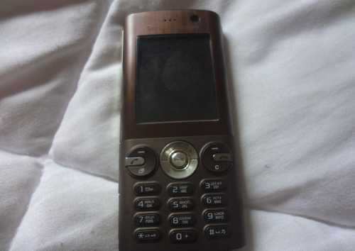 Sony Ericsson K630i Sony Ericsson F305