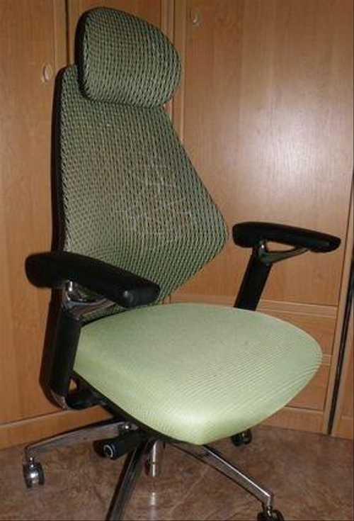 Компьютерное кресло руководителя VIP