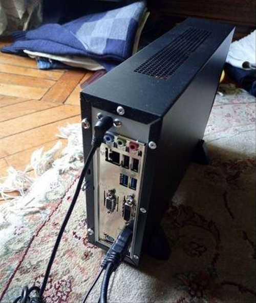 Компьютер на базе платы mini-ITX