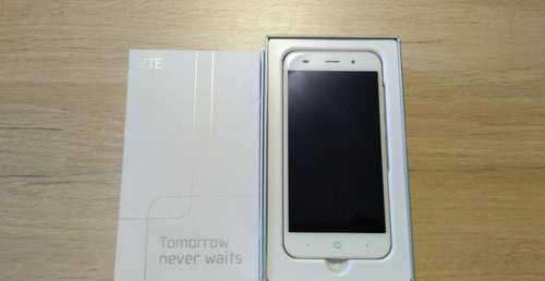 Смартфон ZTE Blade x7