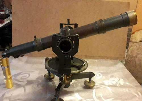 Старинный теодолит