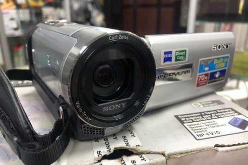 Sony dcr sx85. Canon LEGRIA fs306.