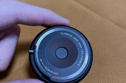 Olympus 9mm f:8 fisheye body cap lens