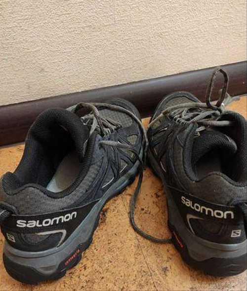 Треккинговые кроссовки Salomon 39 р-р (40 EUR)