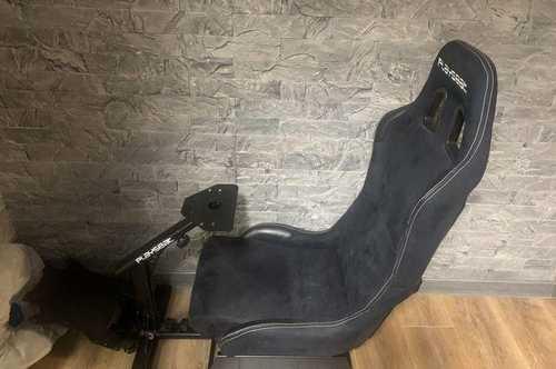 Игровое кресло Playseat Alcantara