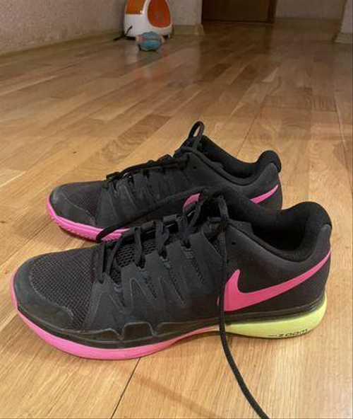 Теннисные кроссовки nike