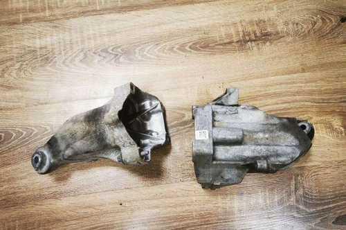 Лапки крепления двигателя 651 Mercedes-Benz