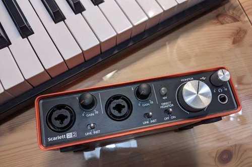 Внешняя звуковая карта с USB focusrite Scarlett 2i