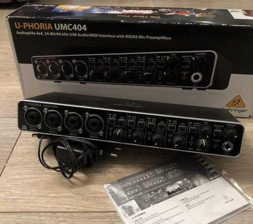 Внешняя звуковая карта Behringer U-Phoria UMC404