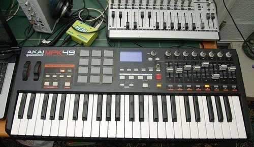 Akai mpk 49 миди клавиатура