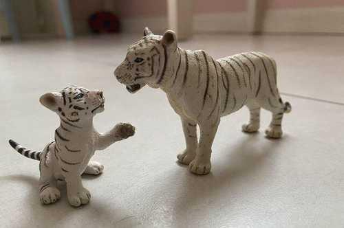 Фигурки животных schleich. Белые тигры
