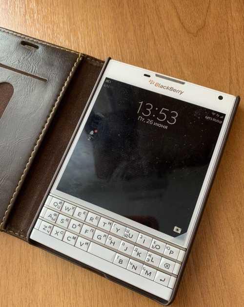 BlackBerry Passport White