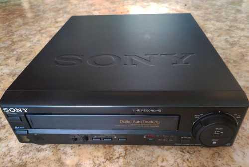 Видеомагнитофон Sony SLV-P51EE + видеокассеты