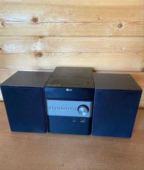 Компактная аудиосистема LG CM1560