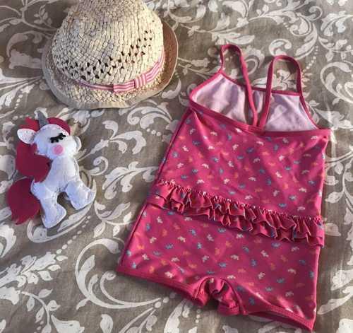 Купальник 18м отдам бесплатно