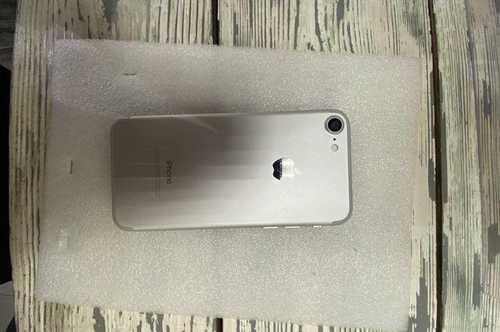 Телефон iPhone7 128