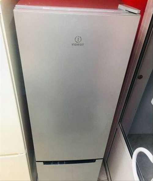 Холодильник Indesit DS 4200 S (Щ 8076)