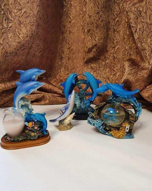 Коллекция сувениров с дельфинами