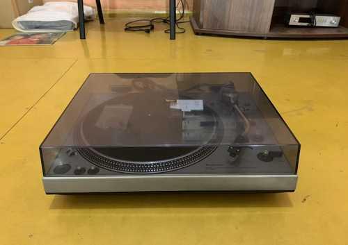 Проигрыватель винила Technics SL-1300