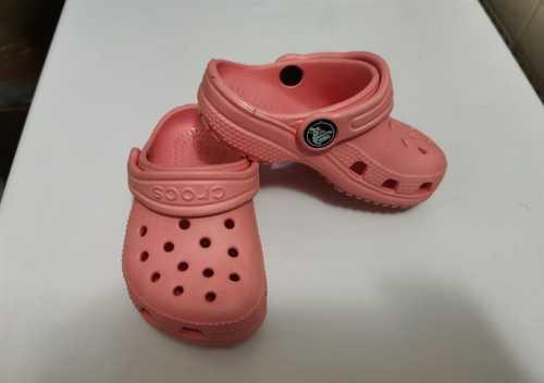 Сланцы Crocs