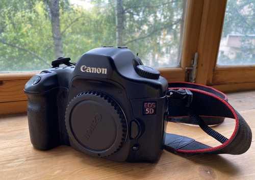Профессиональный фотоаппарат Canon 5D