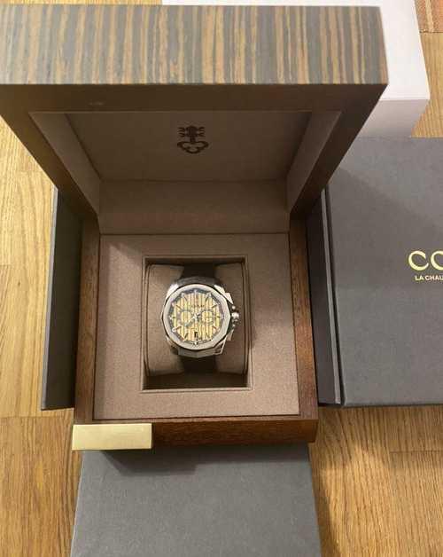 Часы Corum