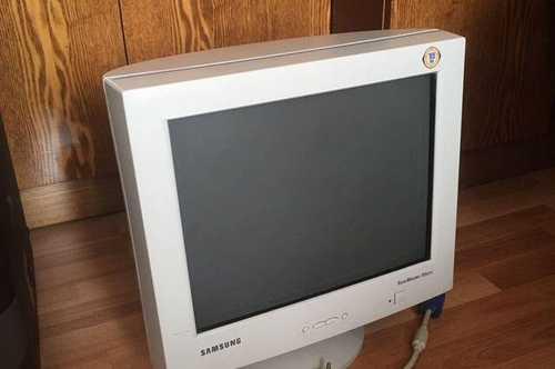 Монитор Samsung SyncMaster 755dfx