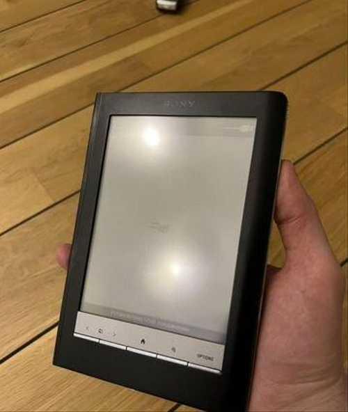 Электронная книга Sony PRS-600 с чехлом подсветкой